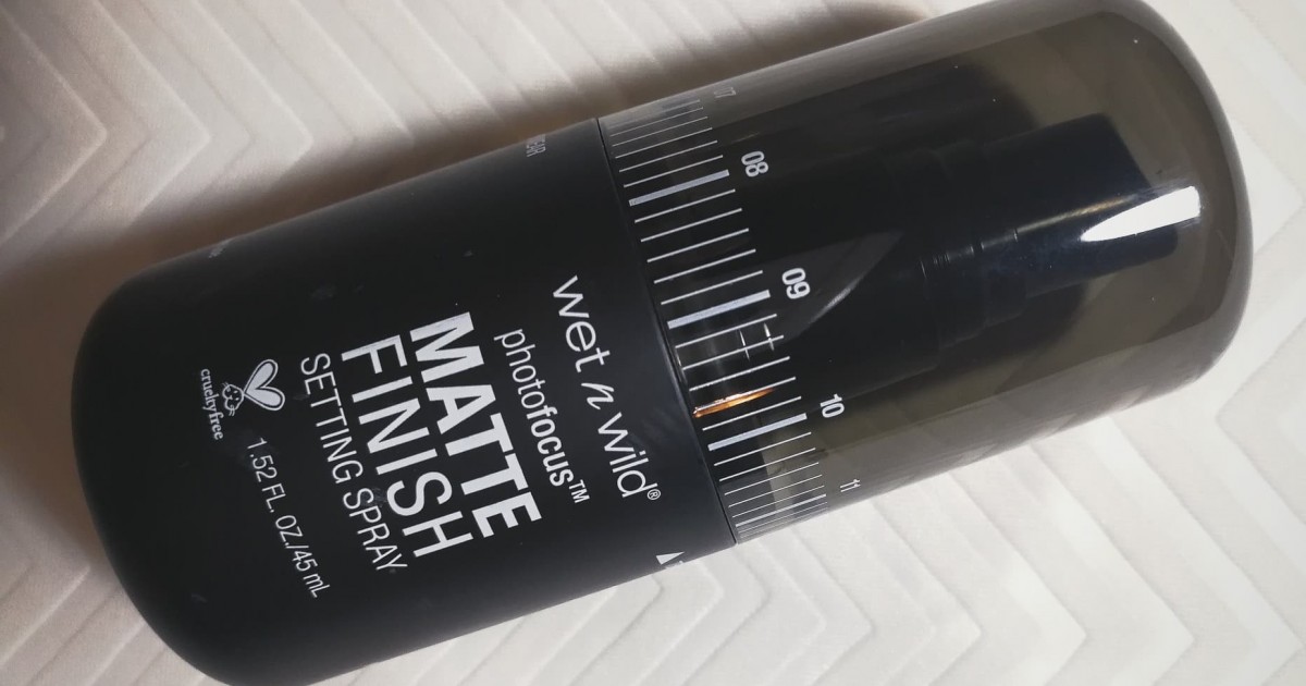 รีวิวด่วนๆ : Wet n Wild Photofocus Matte Finish Setting Spray
