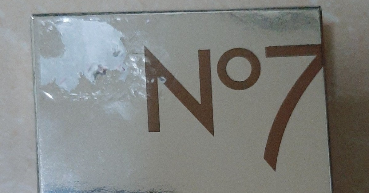 Review No7. Fine Focus Foundation Powder SPF 25PA++