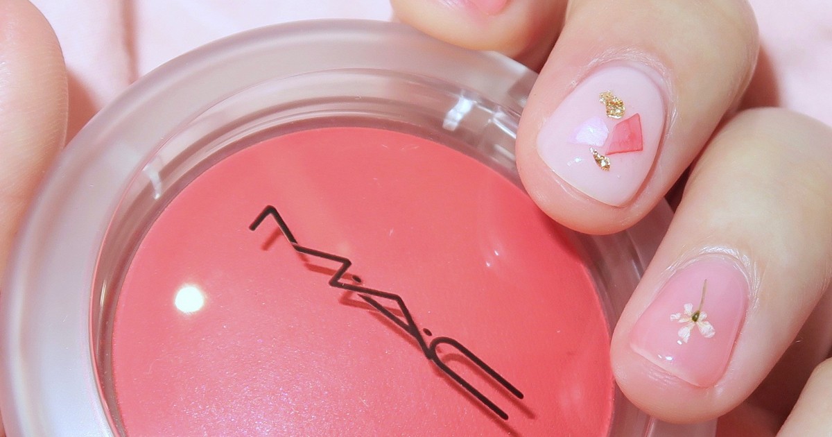 Mac glow play blush in groovy
