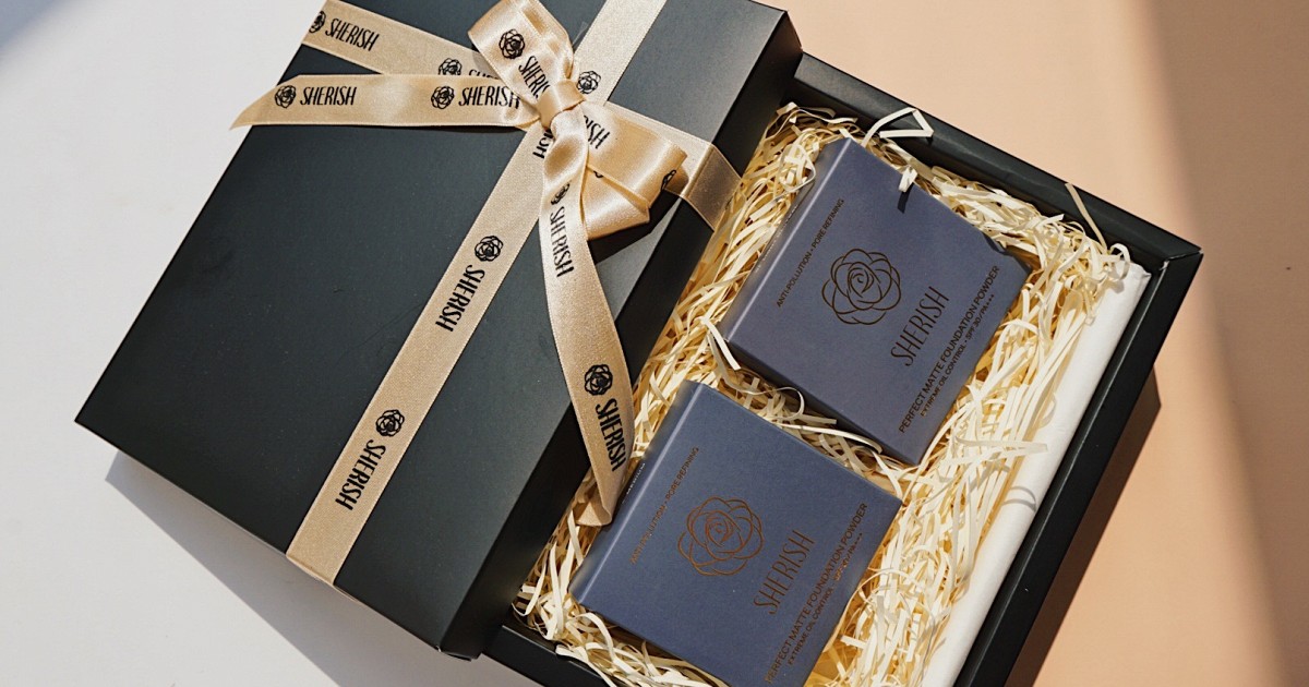 SHERISH แป้งอัดแข็งผสมรองพื้น เนื้อละเอี๊ยดละเอียด คุมมัน ผิวเนียนลื้ม