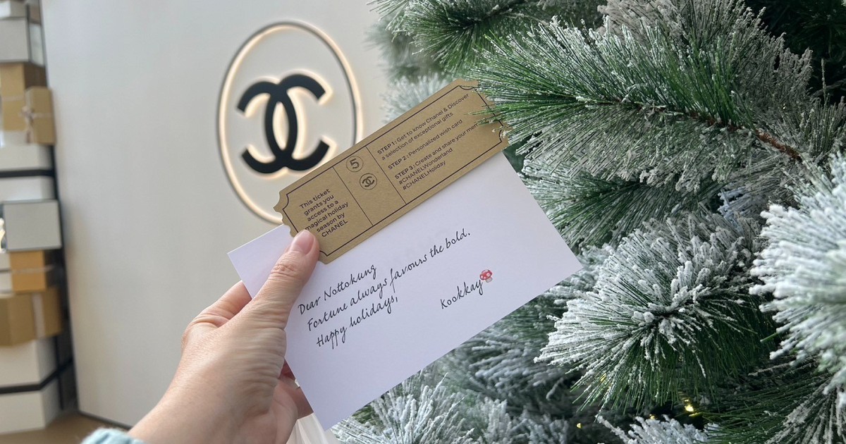 CHANEL Wonderland Christmas Tree