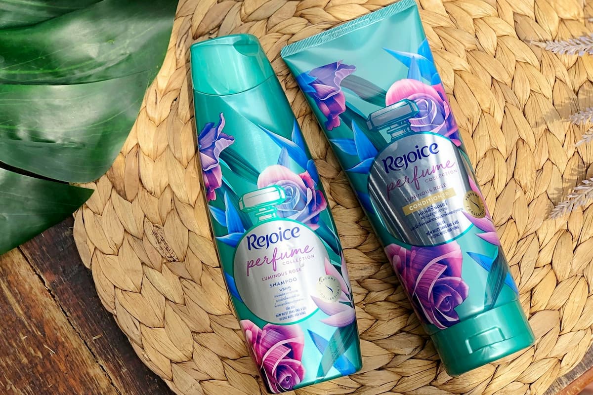 Rejoice Perfume Collection ผมนุ่มลื่น หอมยาวนาน ด้วยแชมพูน้ำหอมระดับพรี ...