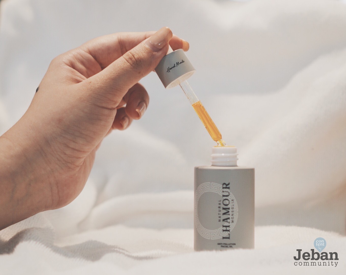 FACIAL OIL สำคัญอย่างไร + แนะนำ 100% Natural Facial Oil จาก LHAMOUR
