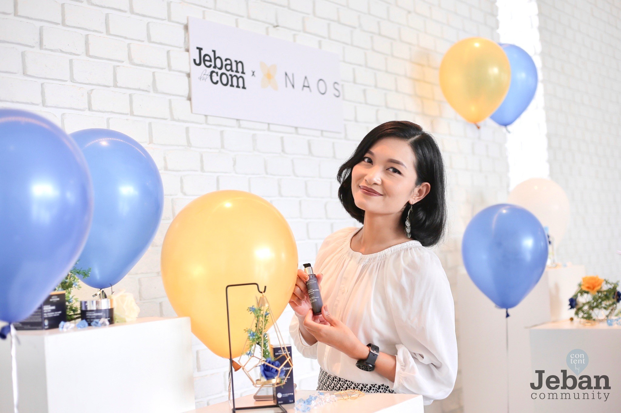 ทาลิปสติกสีนำ้ตาลละมุนตุ้นไปร่วมงาน Jeban x NAOS