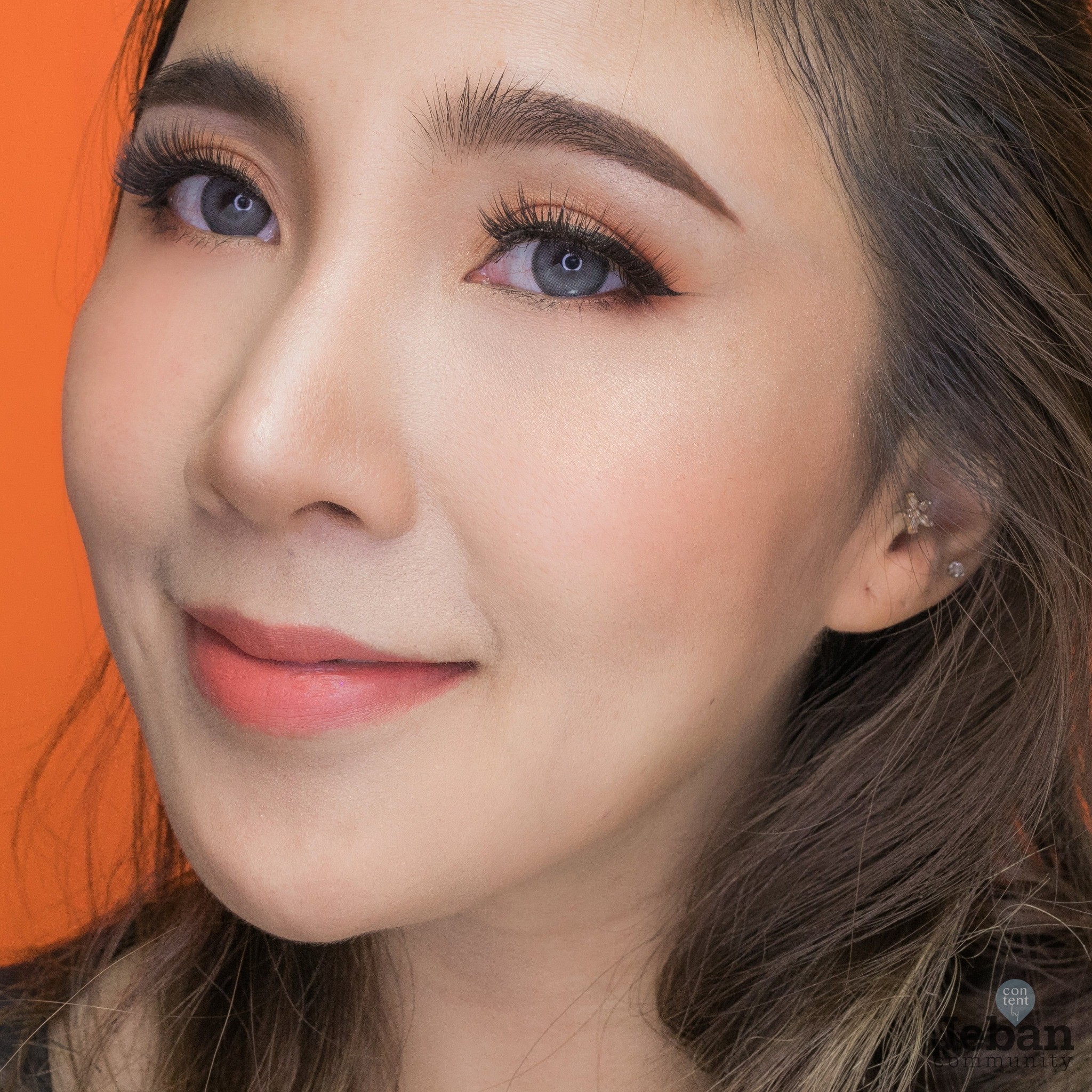 Orange makeup