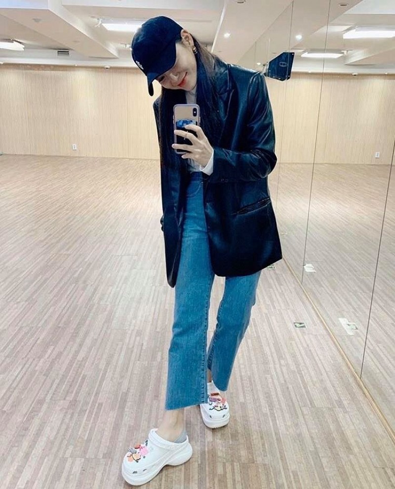 เทรนด์รองเท้า Crocs : ทีมรักเลยหรือทีมขอบาย?