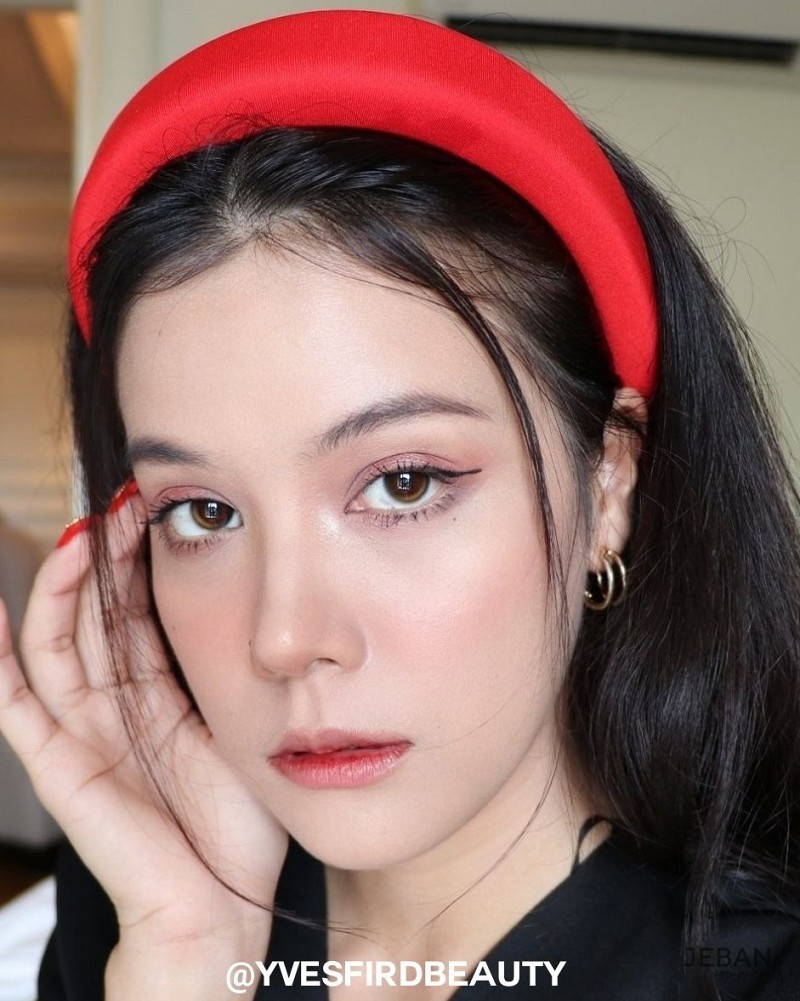 Unbox"Half moon contact lenses"เปิดกล่องคอนแทคเลนส์ลายพระจันทร์เสี้ยว ...