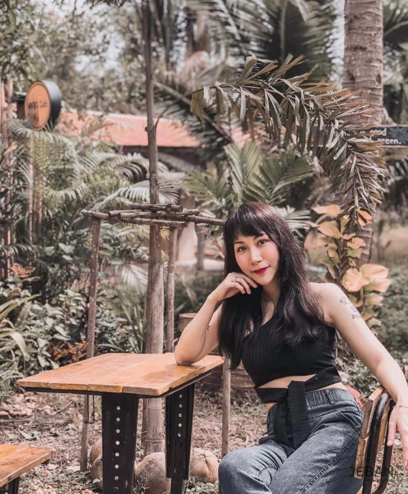 พาเที่ยวคาเฟ่สไตล์ฮิปๆที่ " Hipps Cafe