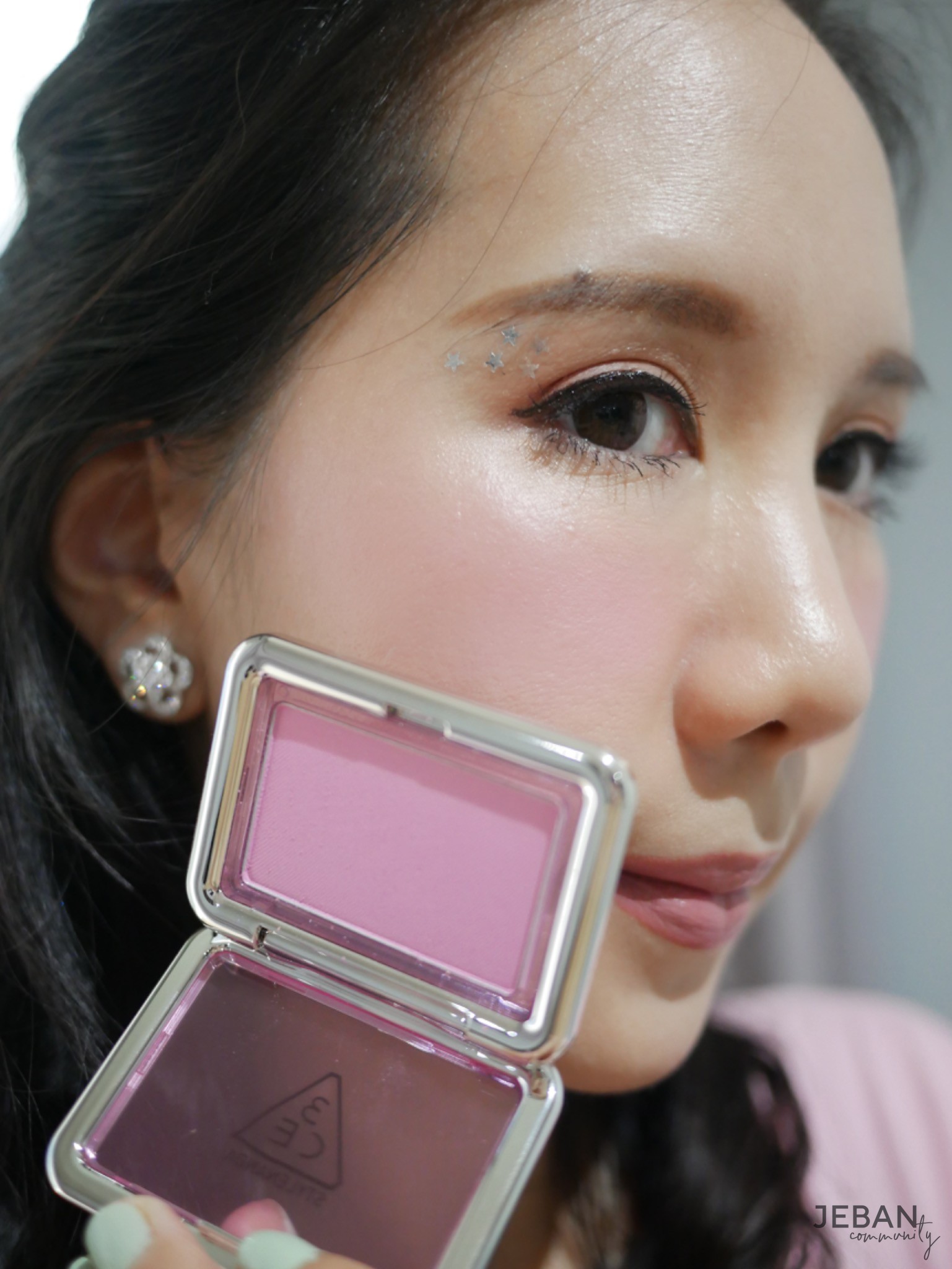 Blush ตัวใหม่ของ 3ce ปัดแล้วดูเด็กลงหน่อย