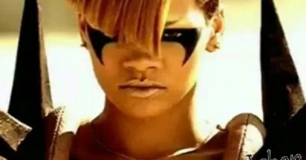 Inspired : MV "Hard" Rihanna