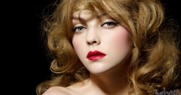 Review REDDDDDDD color Pure Matt Lipstick by Nars