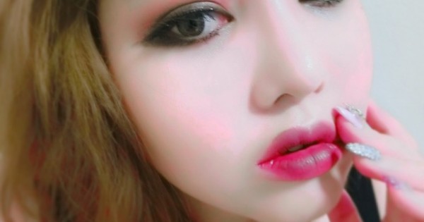 HOW TO:hyuna makeup tutorial