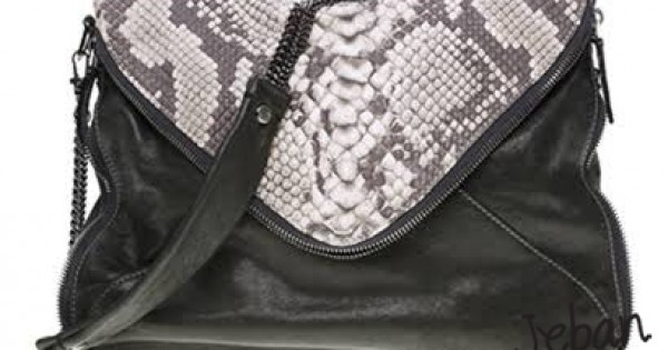 อยากถามความเห็นเพื่อนๆ Boyy Slash